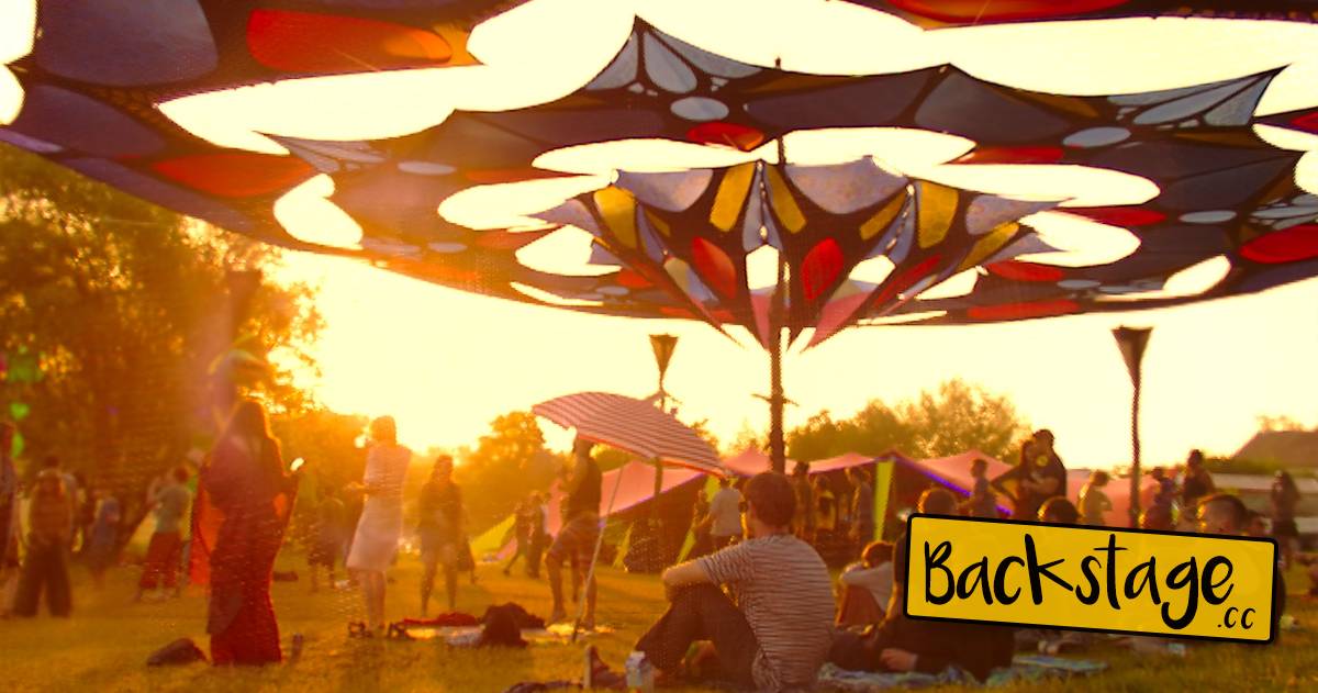 BACKSTAGE.cc | behind the scenes